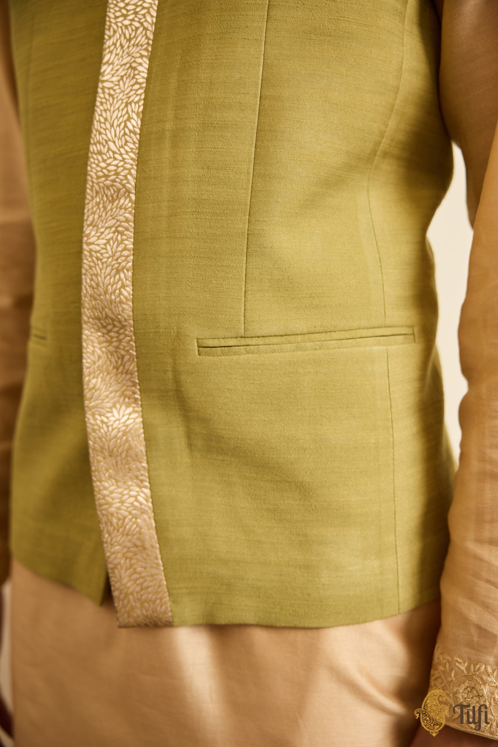 Green Pure Raw Silk Handwoven Sadri - Tilfi