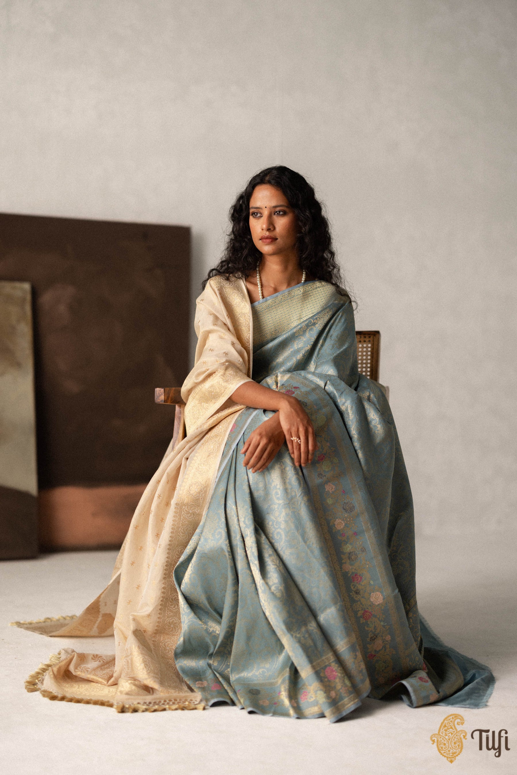 Pure Handwoven Banarasi Sarees Tagged "floral" - Tilfi