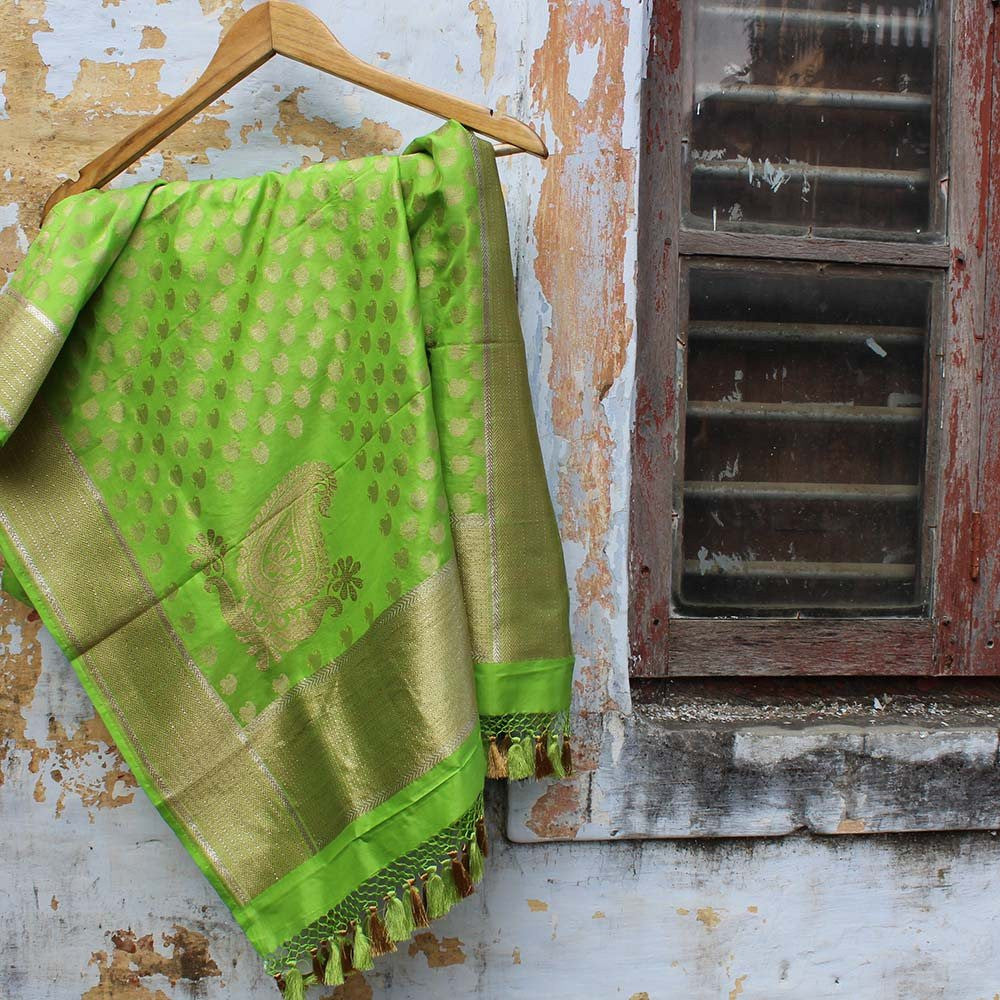 Parrot Green Pure Katan Silk Banarasi Handloom Dupatta - Tilfi