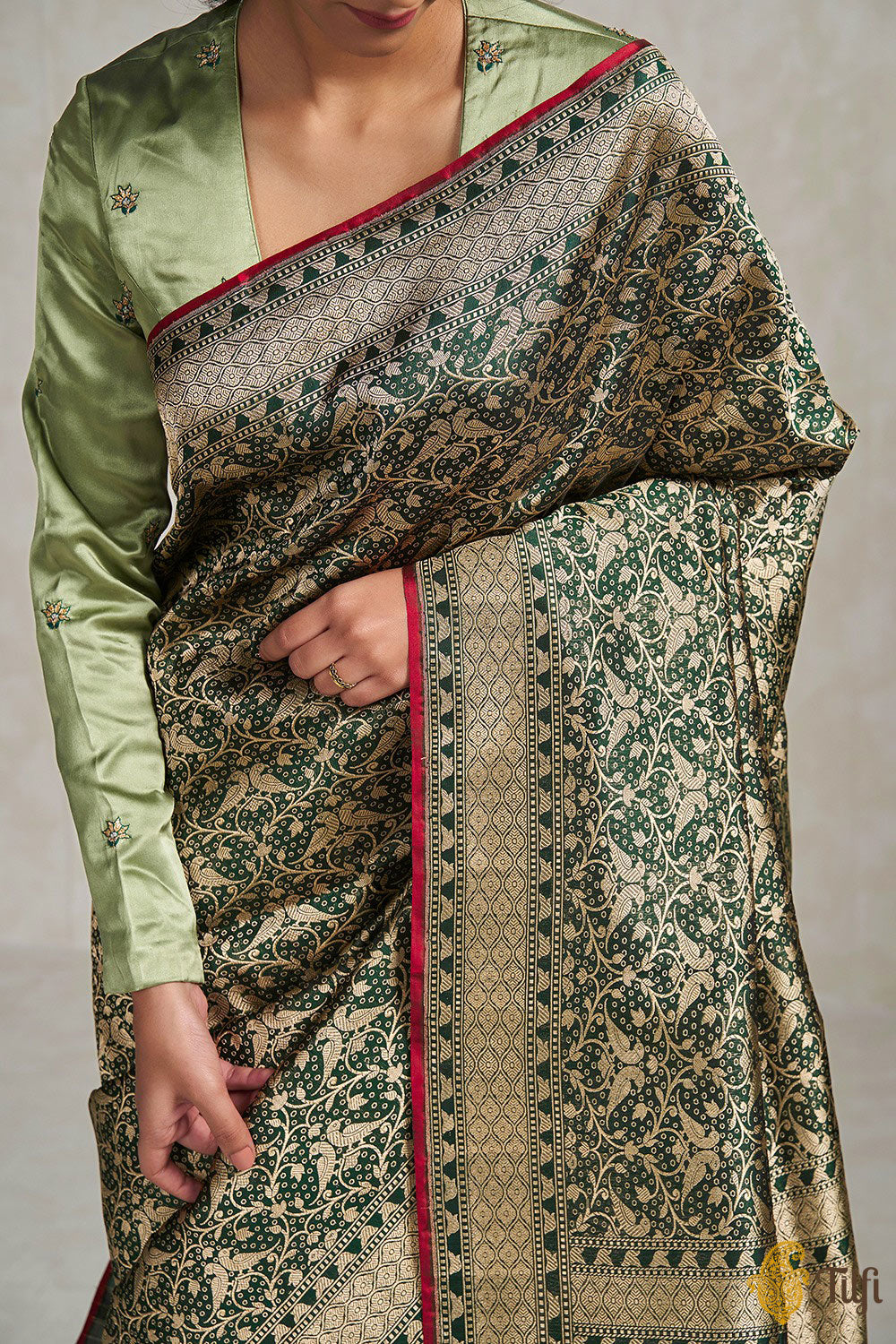 'Sarika' Bottle Green Pure Katan Silk Banarasi Handloom Saree - Tilfi