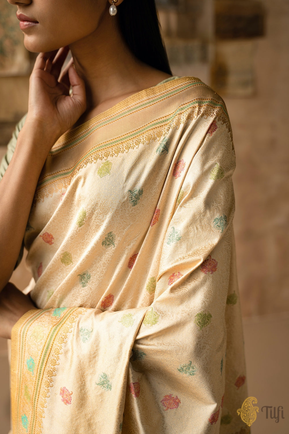 Pure Handwoven Banarasi Sarees Tagged "off-white" - Tilfi